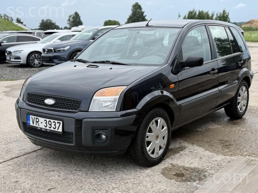 Pelēks Ford Fusion 2006 Rīga, ar dzinēja tilpumu 1.60 L un nobraukumu 178 tūkst. km par 1950 €, foto 4 vietnē AUTOMOTO.COM.LV