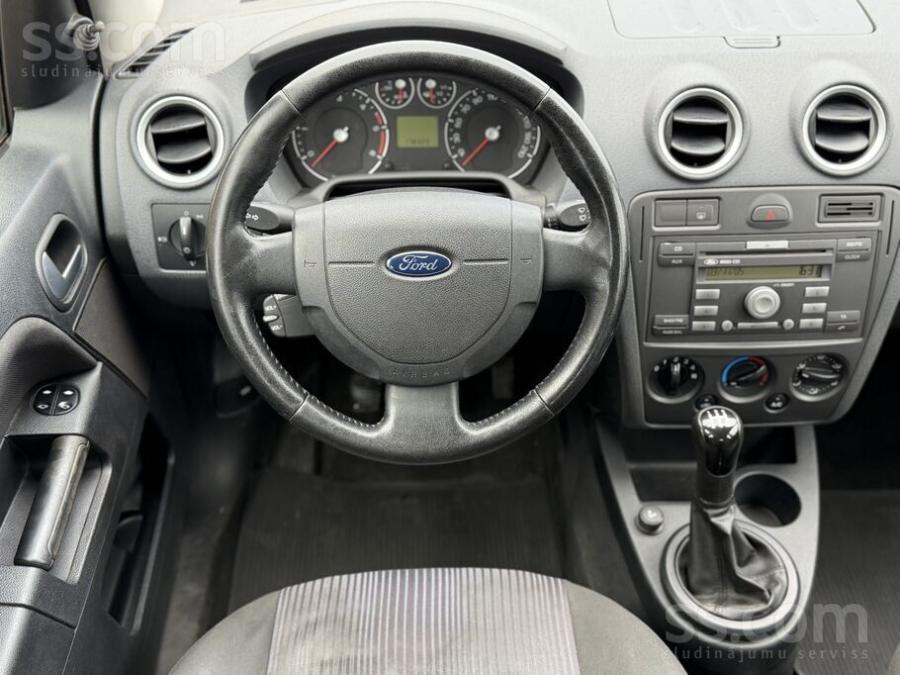 Pelēks Ford Fusion 2006 Rīga, ar dzinēja tilpumu 1.60 L un nobraukumu 178 tūkst. km par 1950 €, foto 5 vietnē AUTOMOTO.COM.LV