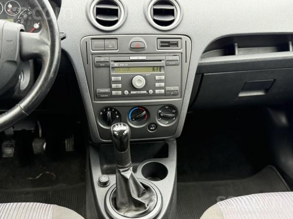 Pelēks Ford Fusion 2006 Rīga, ar dzinēja tilpumu 1.60 L un nobraukumu 178 tūkst. km par 1950 €, foto 6 vietnē AUTOMOTO.COM.LV