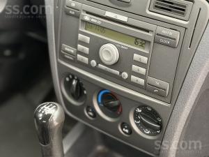 Pelēks Ford Fusion 2006 Rīga, ar dzinēja tilpumu 1.60 L un nobraukumu 178 tūkst. km par 1950 €, foto 8 vietnē AUTOMOTO.COM.LV