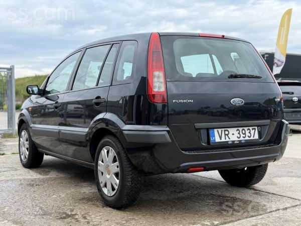 Pelēks Ford Fusion 2006 Rīga, ar dzinēja tilpumu 1.60 L un nobraukumu 178 tūkst. km par 1950 €, foto 10 vietnē AUTOMOTO.COM.LV