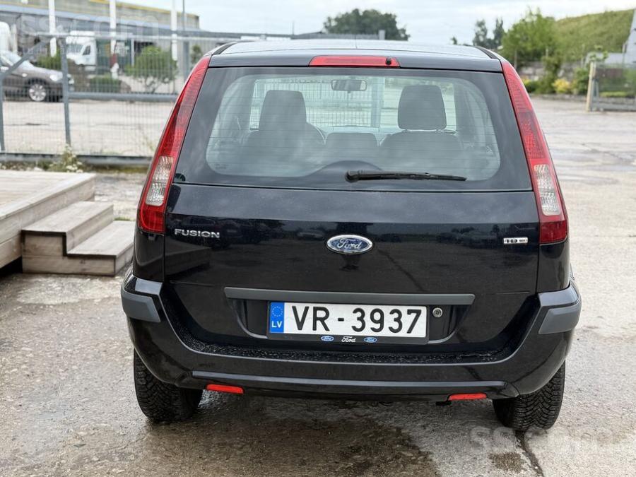 Pelēks Ford Fusion 2006 Rīga, ar dzinēja tilpumu 1.60 L un nobraukumu 178 tūkst. km par 1950 €, foto 12 vietnē AUTOMOTO.COM.LV