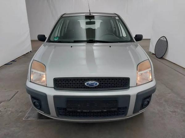 Grey Ford Fusion 2006 in Limbazi, with an engine capacity of 1.40 L and mileage of 168 thousand km for 2550 €, photo 2 on AUTOMOTO.COM.LV