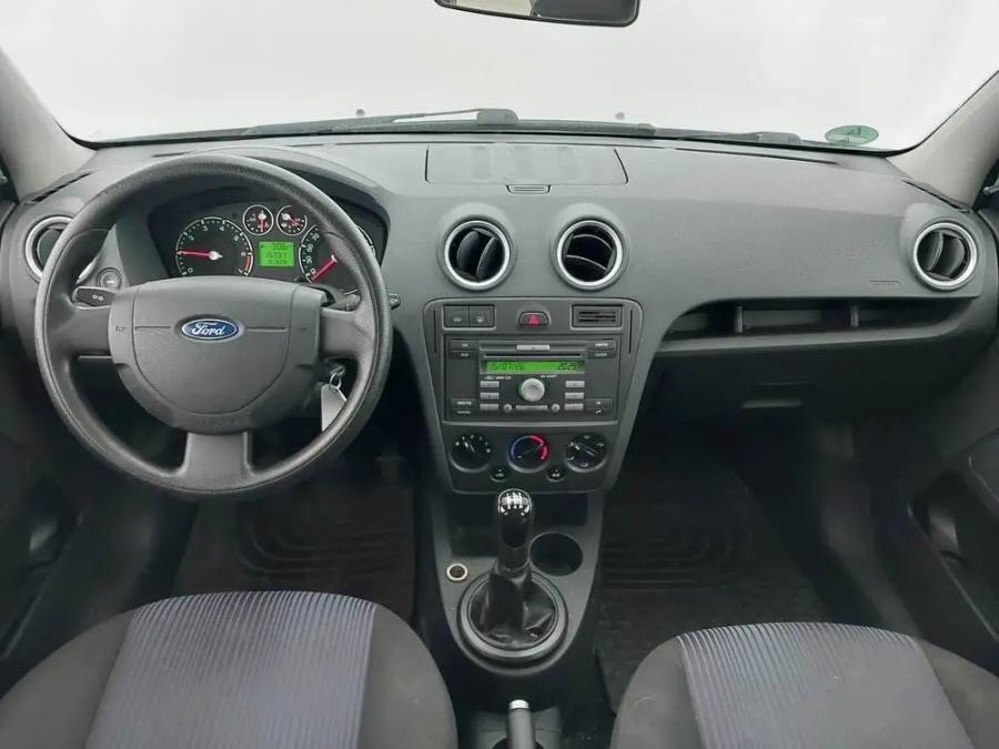 Grey Ford Fusion 2006 in Limbazi, with an engine capacity of 1.40 L and mileage of 168 thousand km for 2550 €, photo 6 on AUTOMOTO.COM.LV
