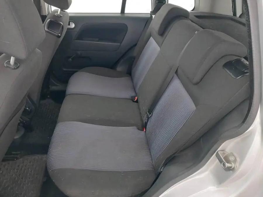 Grey Ford Fusion 2006 in Limbazi, with an engine capacity of 1.40 L and mileage of 168 thousand km for 2550 €, photo 8 on AUTOMOTO.COM.LV