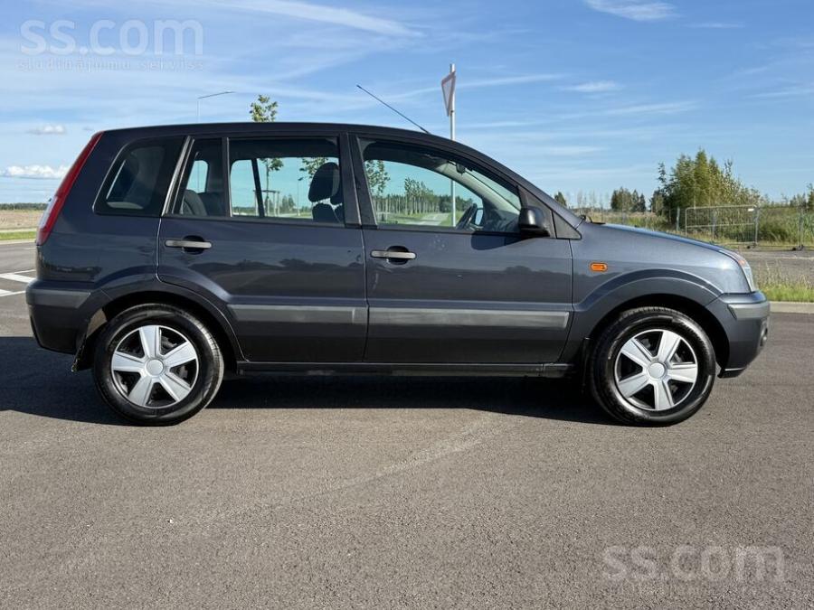 Pelēks Ford Fusion 2006 Liepāja, ar dzinēja tilpumu 1.40 L un nobraukumu 203 tūkst. km par 2490 €, foto 6 vietnē AUTOMOTO.COM.LV