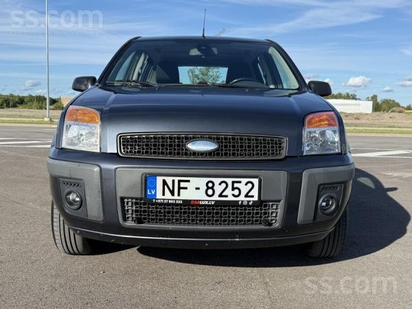 Grey Ford Fusion 2006 in Liepaja, with an engine capacity of 1.40 L and mileage of 203 thousand km for 2490 €, photo 7 on AUTOMOTO.COM.LV
