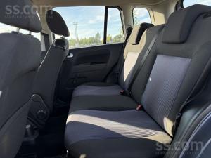 Pelēks Ford Fusion 2006 Liepāja, ar dzinēja tilpumu 1.40 L un nobraukumu 203 tūkst. km par 2490 €, foto 14 vietnē AUTOMOTO.COM.LV