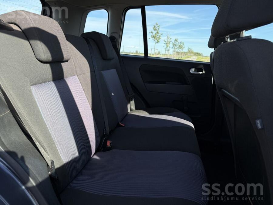 Pelēks Ford Fusion 2006 Liepāja, ar dzinēja tilpumu 1.40 L un nobraukumu 203 tūkst. km par 2490 €, foto 15 vietnē AUTOMOTO.COM.LV