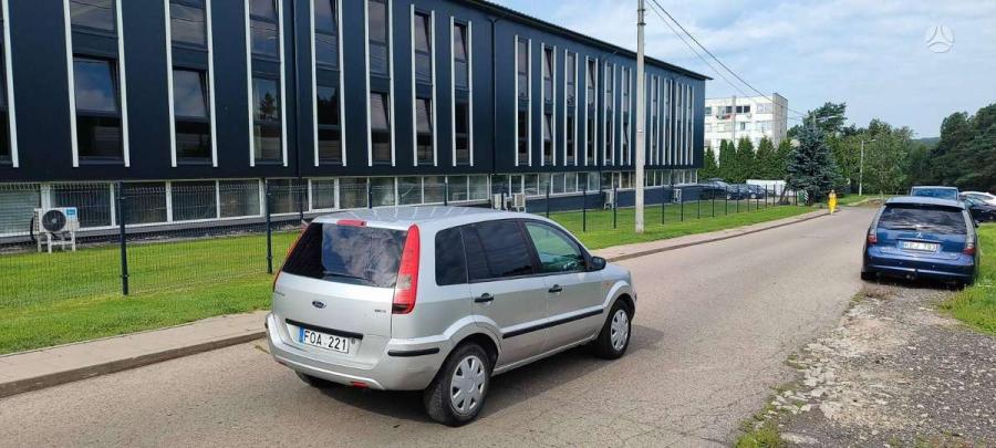 Grey Ford Fusion 2006 in Vilnius, with an engine capacity of 1.40 L and mileage of 232 thousand km for 1250 €, photo 3 on AUTOMOTO.COM.LV