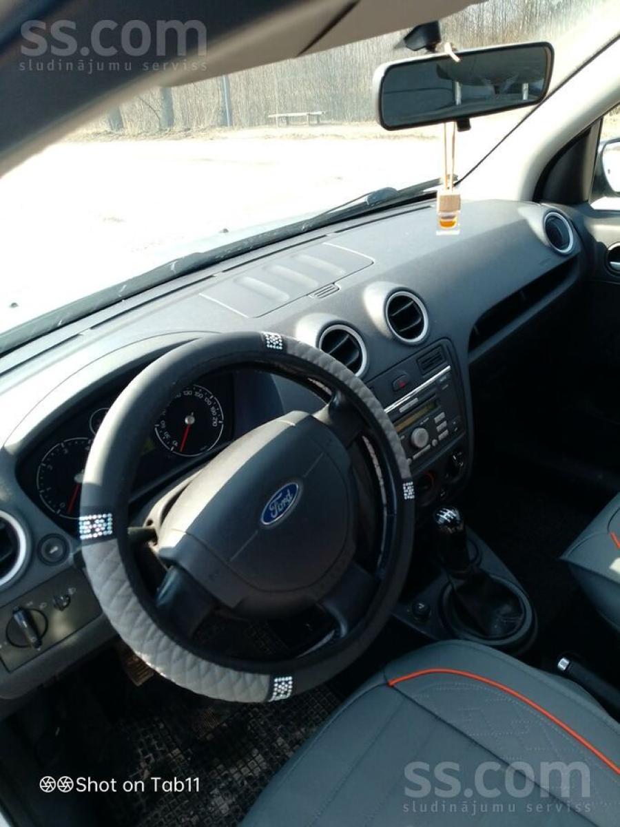 Grey Ford Fusion 2006 in Madona, with an engine capacity of 1.40 L and mileage of 194 thousand km for 1650 €, photo 8 on AUTOMOTO.COM.LV