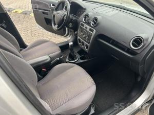Grey Ford Fusion 2007 in Dobele, with an engine capacity of 1.60 L and mileage of 206 thousand km for 3150 €, photo 12 on AUTOMOTO.COM.LV