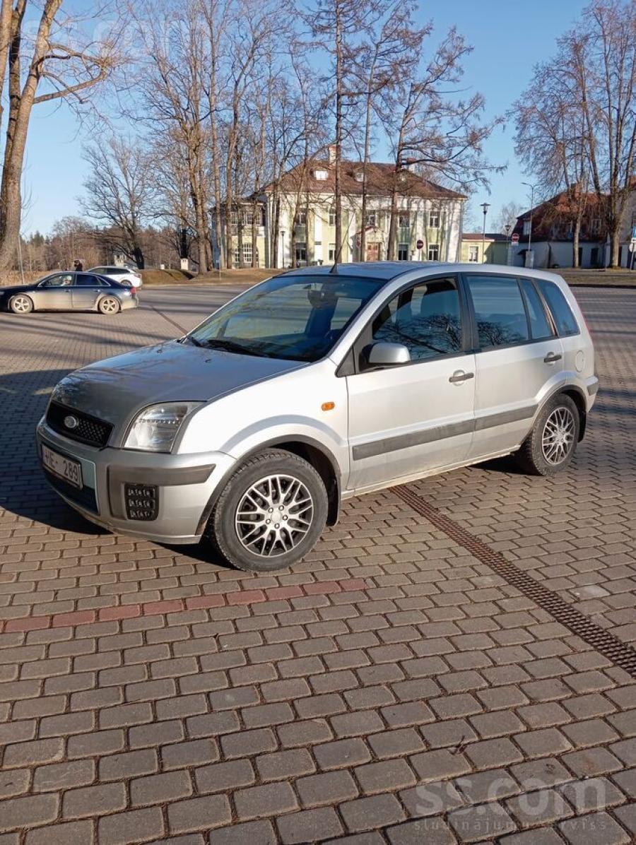 Grey Ford Fusion 2008 in Aluksne, with an engine capacity of 1.40 L and mileage of 212 thousand km for 1850 €, photo 4 on AUTOMOTO.COM.LV