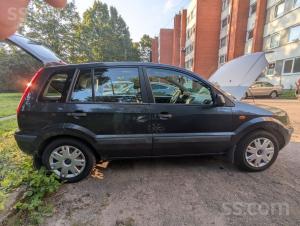 Grey Ford Fusion 2008 in Riga, with an engine capacity of 1.40 L and mileage of 216 thousand km for 2550 €, photo 3 on AUTOMOTO.COM.LV