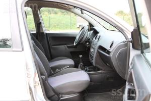 Grey Ford Fusion 2008 in Kuldiga, with an engine capacity of 1.40 L and mileage of 218 thousand km for 2950 €, photo 6 on AUTOMOTO.COM.LV