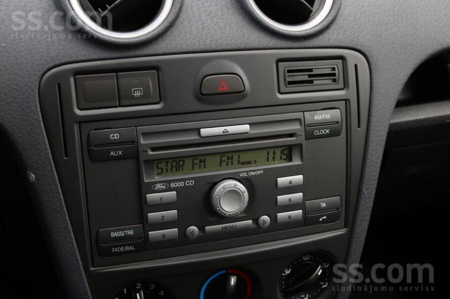 Grey Ford Fusion 2008 in Kuldiga, with an engine capacity of 1.40 L and mileage of 218 thousand km for 2950 €, photo 14 on AUTOMOTO.COM.LV