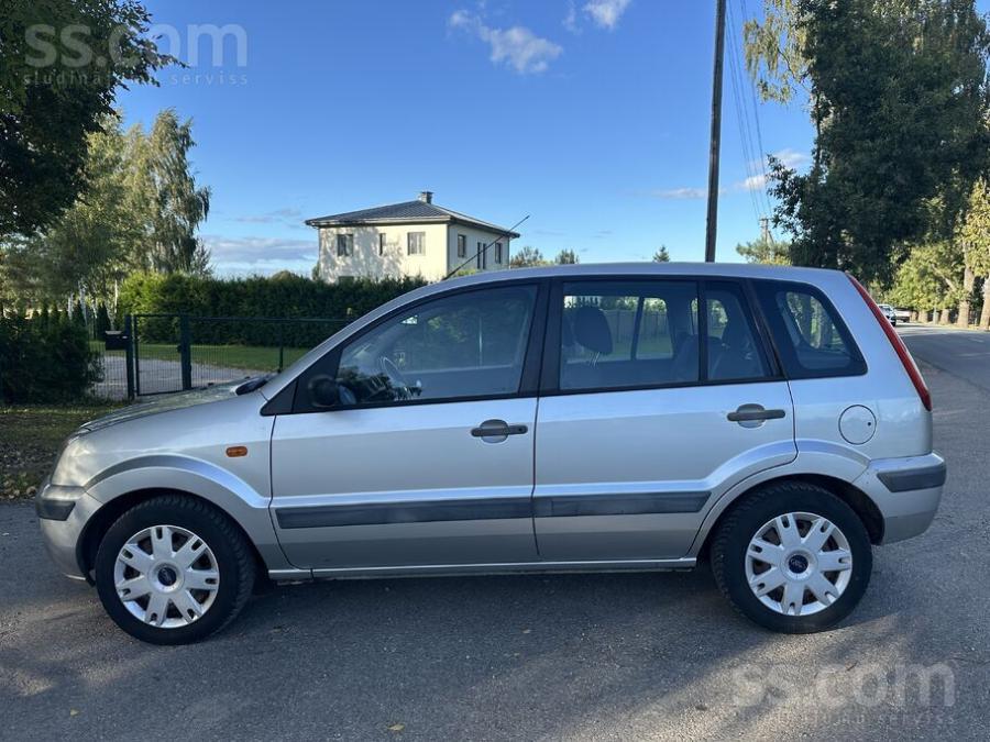 Grey Ford Fusion 2008 in Riga, with an engine capacity of 1.40 L and mileage of 190 thousand km for 2990 €, photo 3 on AUTOMOTO.COM.LV