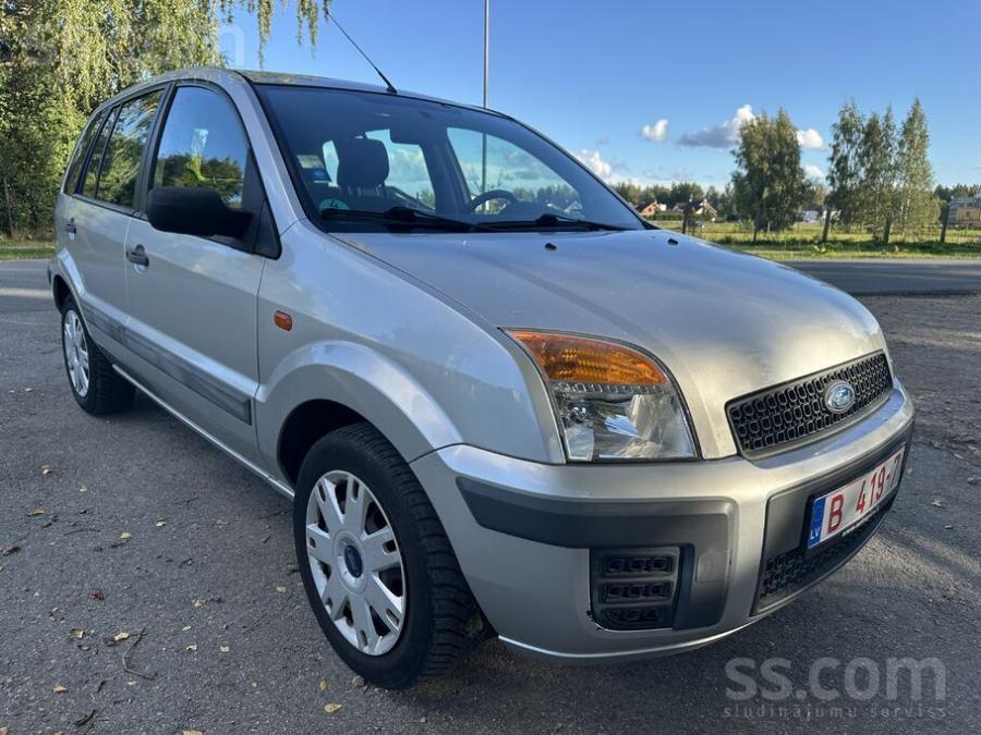 Grey Ford Fusion 2008 in Riga, with an engine capacity of 1.40 L and mileage of 190 thousand km for 2990 €, photo 8 on AUTOMOTO.COM.LV