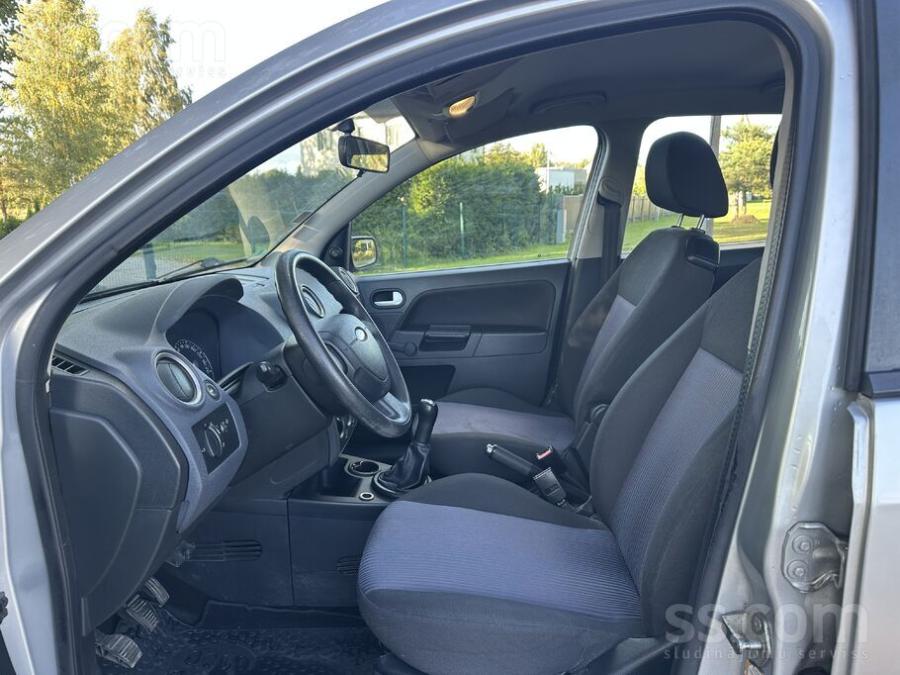 Grey Ford Fusion 2008 in Riga, with an engine capacity of 1.40 L and mileage of 190 thousand km for 2990 €, photo 13 on AUTOMOTO.COM.LV