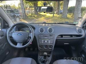 Grey Ford Fusion 2008 in Riga, with an engine capacity of 1.40 L and mileage of 190 thousand km for 2990 €, photo 22 on AUTOMOTO.COM.LV