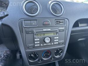 Grey Ford Fusion 2008 in Riga, with an engine capacity of 1.40 L and mileage of 190 thousand km for 2990 €, photo 25 on AUTOMOTO.COM.LV