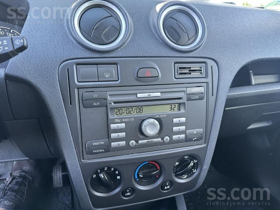 Grey Ford Fusion 2008 in Riga, with an engine capacity of 1.40 L and mileage of 190 thousand km for 2990 €, photo 25 on AUTOMOTO.COM.LV