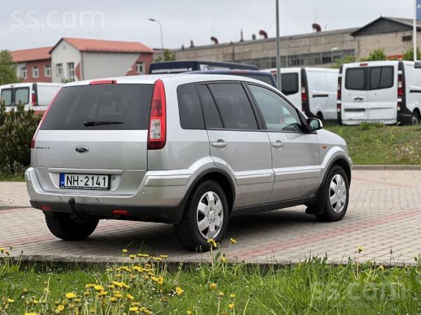 Pelēks Ford Fusion 2009 Cēsis, ar dzinēja tilpumu 1.60 L un nobraukumu 200 tūkst. km par 3250 €, foto 3 vietnē AUTOMOTO.COM.LV