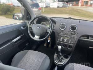 Pelēks Ford Fusion 2009 Cēsis, ar dzinēja tilpumu 1.60 L un nobraukumu 200 tūkst. km par 3250 €, foto 9 vietnē AUTOMOTO.COM.LV