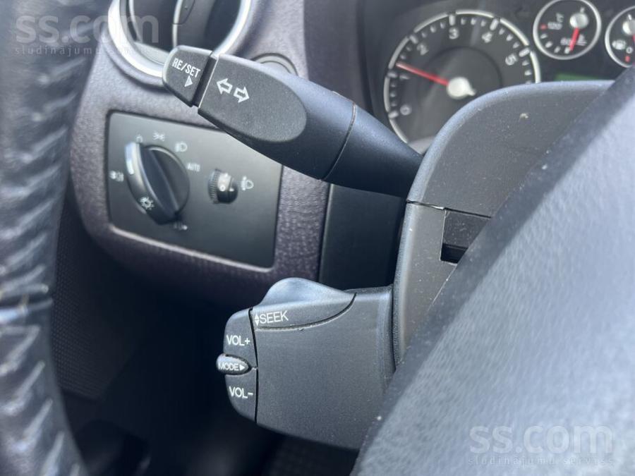 Pelēks Ford Fusion 2009 Cēsis, ar dzinēja tilpumu 1.60 L un nobraukumu 200 tūkst. km par 3250 €, foto 20 vietnē AUTOMOTO.COM.LV