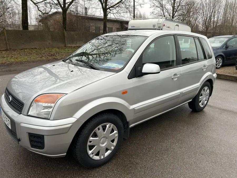 Pelēks Ford Fusion 2010 Limbaži, ar dzinēja tilpumu 1.40 L un nobraukumu 201 tūkst. km par 2750 €, foto 1 vietnē AUTOMOTO.COM.LV
