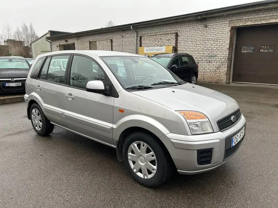 Pelēks Ford Fusion 2010 Limbaži, ar dzinēja tilpumu 1.40 L un nobraukumu 201 tūkst. km par 2750 €, foto 4 vietnē AUTOMOTO.COM.LV