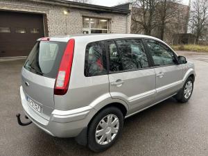 Pelēks Ford Fusion 2010 Limbaži, ar dzinēja tilpumu 1.40 L un nobraukumu 201 tūkst. km par 2750 €, foto 5 vietnē AUTOMOTO.COM.LV