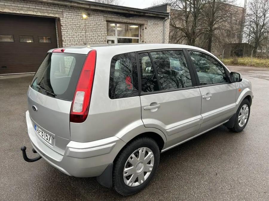 Pelēks Ford Fusion 2010 Limbaži, ar dzinēja tilpumu 1.40 L un nobraukumu 201 tūkst. km par 2750 €, foto 5 vietnē AUTOMOTO.COM.LV