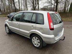 Pelēks Ford Fusion 2010 Limbaži, ar dzinēja tilpumu 1.40 L un nobraukumu 201 tūkst. km par 2750 €, foto 7 vietnē AUTOMOTO.COM.LV