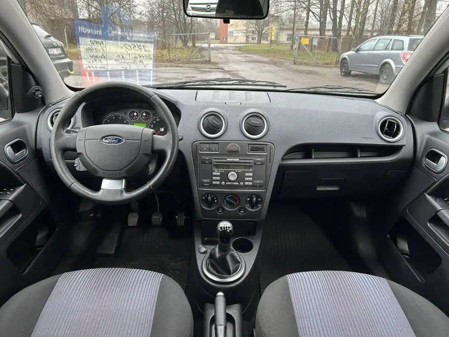 Pelēks Ford Fusion 2010 Limbaži, ar dzinēja tilpumu 1.40 L un nobraukumu 201 tūkst. km par 2750 €, foto 9 vietnē AUTOMOTO.COM.LV