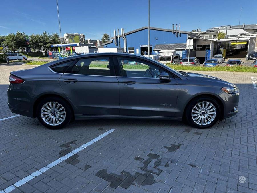 Pelēks Ford Fusion 2013 Viļņa, ar dzinēja tilpumu 2.00 L un nobraukumu 270 tūkst. km par 6000 €, foto 5 vietnē AUTOMOTO.COM.LV