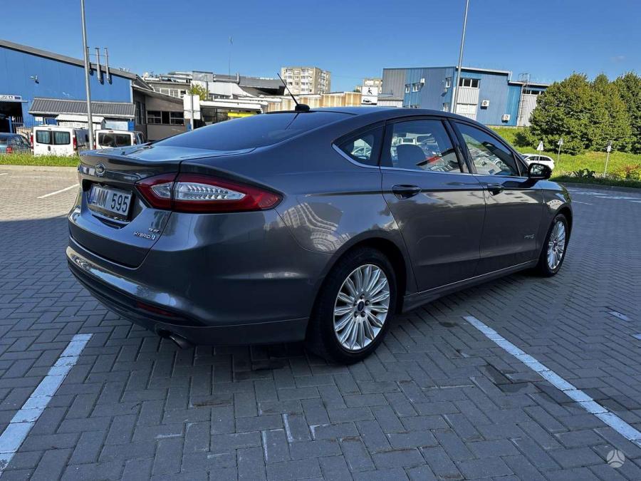 Pelēks Ford Fusion 2013 Viļņa, ar dzinēja tilpumu 2.00 L un nobraukumu 270 tūkst. km par 6000 €, foto 6 vietnē AUTOMOTO.COM.LV