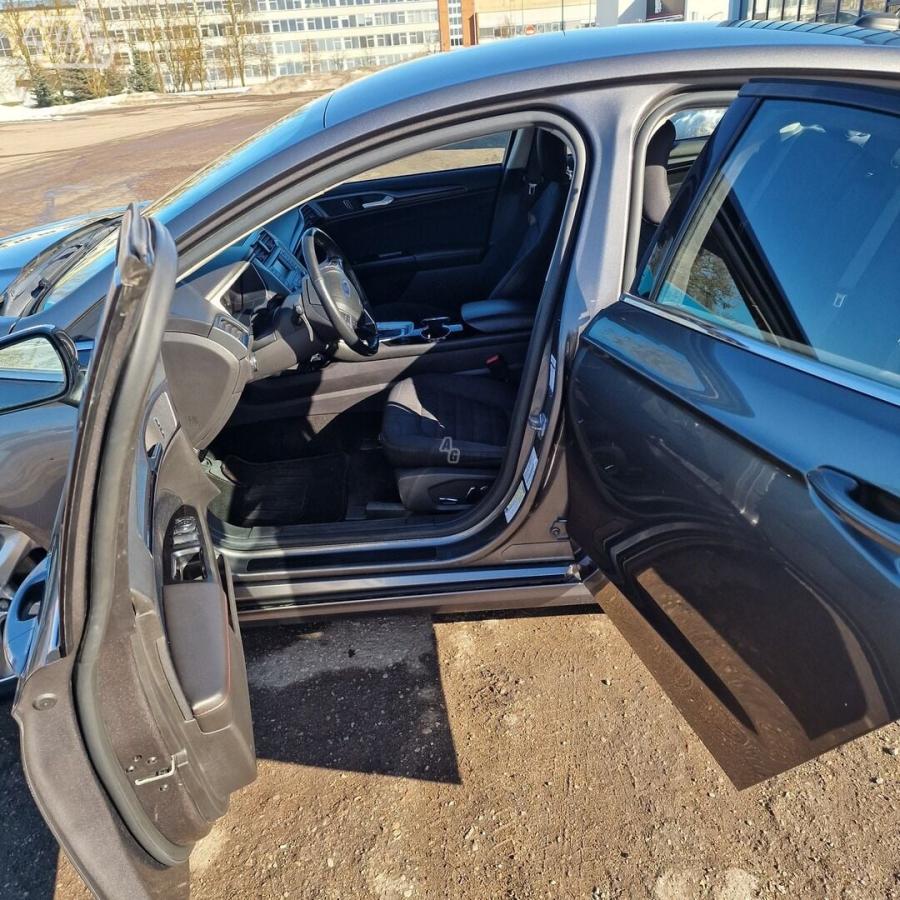 Grey Ford Fusion 2014 in Siauliai, with an engine capacity of 2.50 L and mileage of 210 thousand km for 5500 €, photo 12 on AUTOMOTO.COM.LV