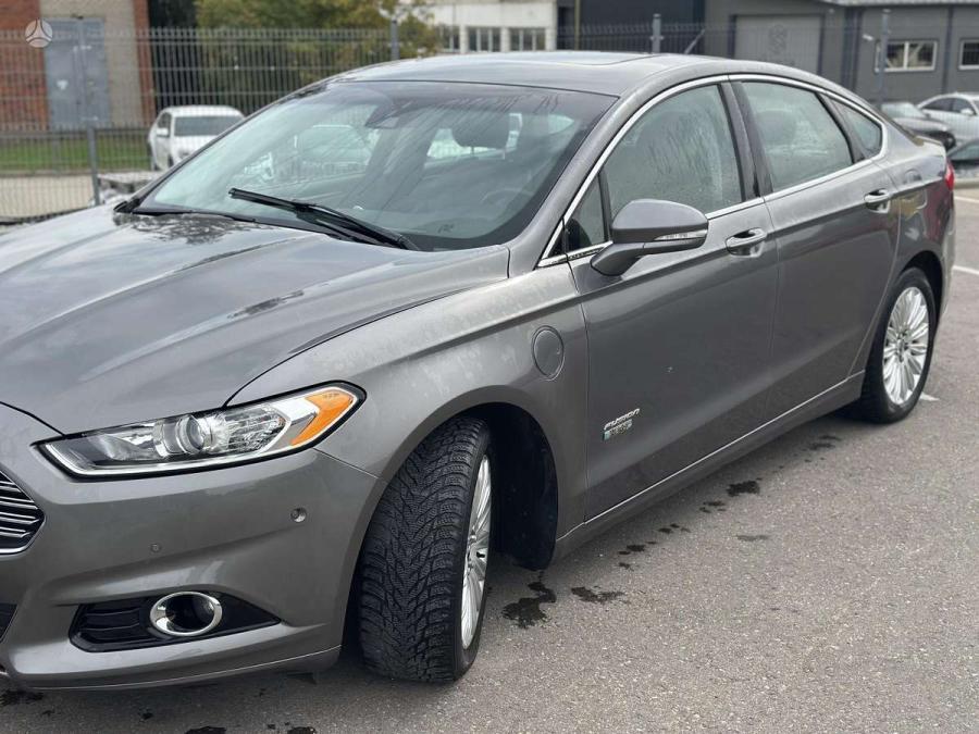 Grey Ford Fusion 2014 in Kaunas, with an engine capacity of 2.00 L and mileage of 225 thousand km for 5200 €, photo 4 on AUTOMOTO.COM.LV