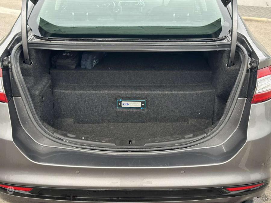 Grey Ford Fusion 2014 in Kaunas, with an engine capacity of 2.00 L and mileage of 225 thousand km for 5200 €, photo 8 on AUTOMOTO.COM.LV
