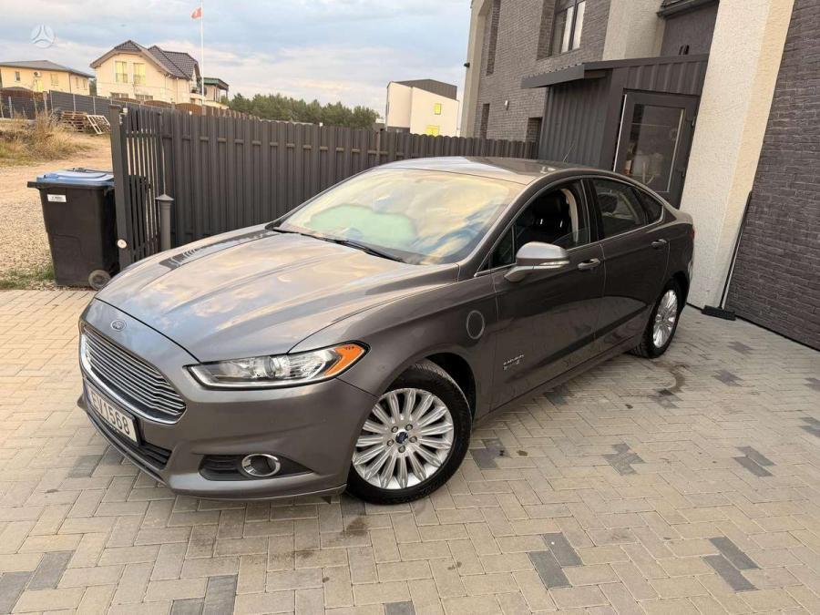 Grey Ford Fusion 2014 in Vilnius, with an engine capacity of 2.00 L and mileage of 312 thousand km for 5700 €, photo 4 on AUTOMOTO.COM.LV