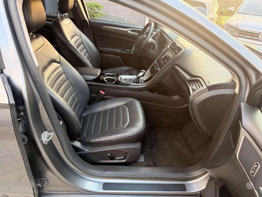 Grey Ford Fusion 2014 in Vilnius, with an engine capacity of 2.00 L and mileage of 312 thousand km for 5700 €, photo 18 on AUTOMOTO.COM.LV
