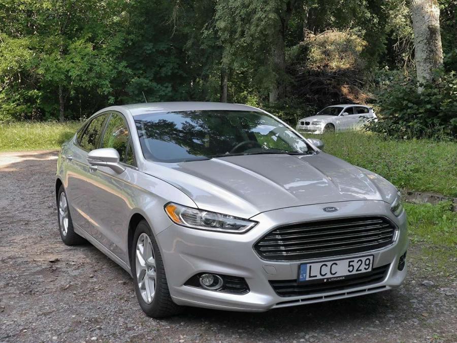 Pelēks Ford Fusion 2015 Viļņa, ar dzinēja tilpumu 2.50 L un nobraukumu 214 tūkst. km par 6299 €, foto 1 vietnē AUTOMOTO.COM.LV