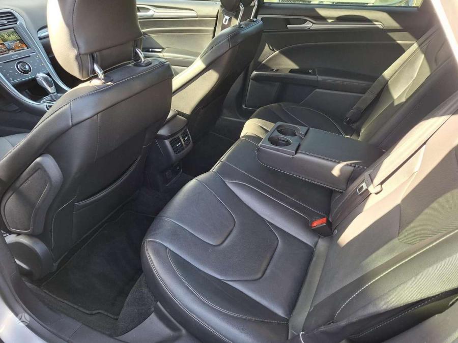 Grey Ford Fusion 2015 in Silute, with an engine capacity of 2.00 L and mileage of 195 thousand km for 4750 €, photo 13 on AUTOMOTO.COM.LV
