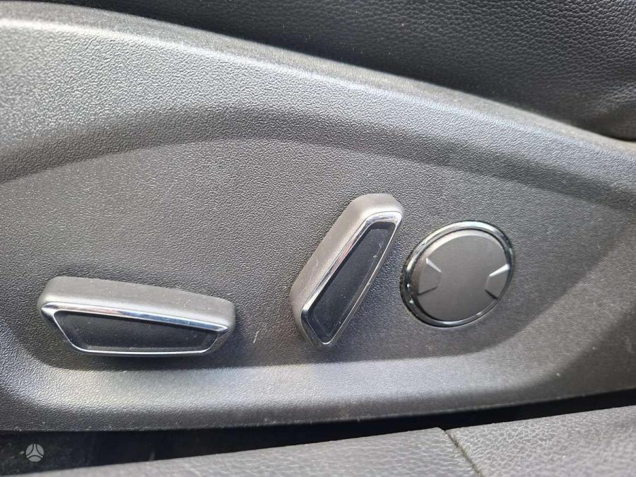 Grey Ford Fusion 2015 in Silute, with an engine capacity of 2.00 L and mileage of 195 thousand km for 4750 €, photo 20 on AUTOMOTO.COM.LV