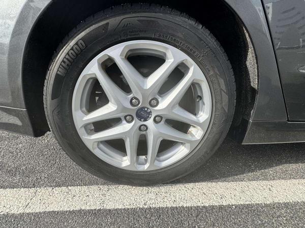 Grey Ford Fusion 2016 in Vilnius, with an engine capacity of 2.49 L and mileage of 112 thousand km for 7200 €, photo 10 on AUTOMOTO.COM.LV
