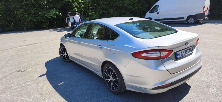 Pelēks Ford Fusion 2022 Kauņa, ar dzinēja tilpumu 2.49 L un nobraukumu 161 tūkst. km par 5555 €, foto 5 vietnē AUTOMOTO.COM.LV