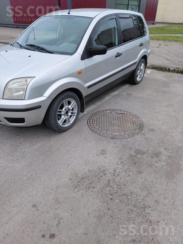 Ford Fusion 2003 Aizkraukle, ar dzinēja tilpumu 1.60 L un nobraukumu 257 tūkst. km par 1350 €, foto 2 vietnē AUTOMOTO.COM.LV