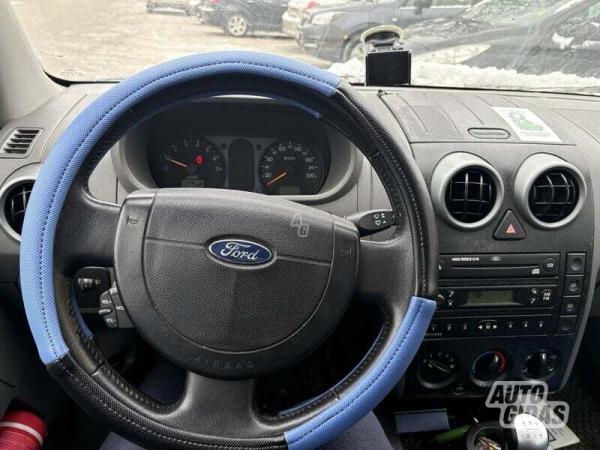 Ford Fusion 2004 in Vilnius, with an engine capacity of 1.40 L and mileage of 135 thousand km for 450 €, photo 5 on AUTOMOTO.COM.LV