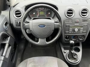 Ford Fusion 2006 in Riga, with an engine capacity of 1.60 L and mileage of 178 thousand km for 1950 €, photo 5 on AUTOMOTO.COM.LV